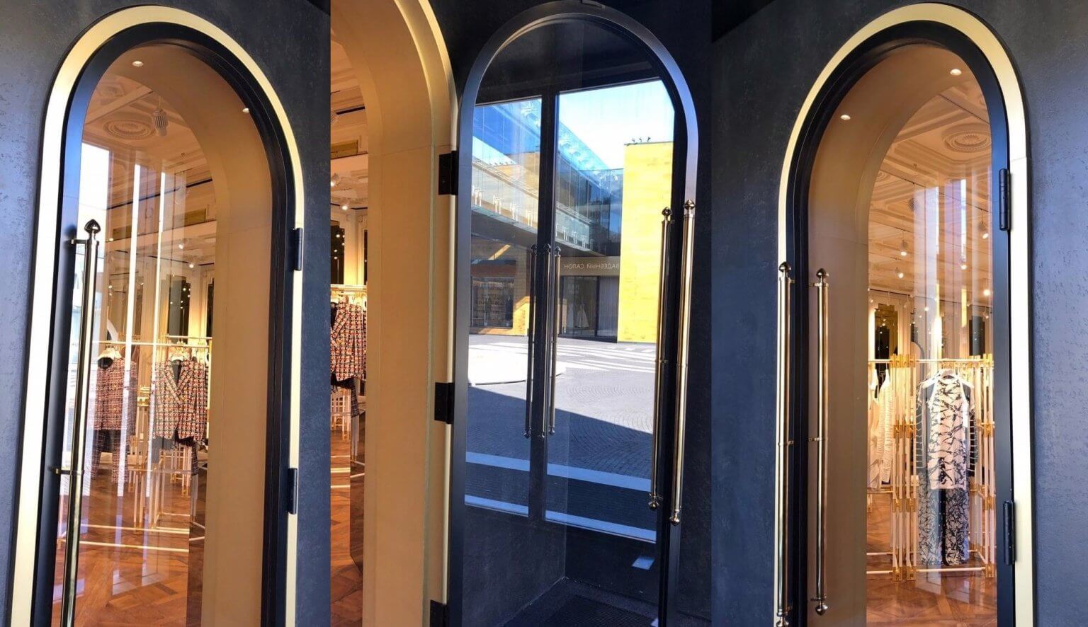 Arched Entrance Door Hinges: A Self Closing Spring Hinge Solution