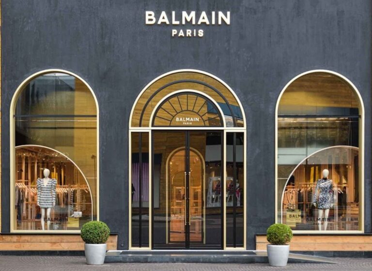 Arched Entrance Door Hinges: A Self Closing Spring Hinge Solution