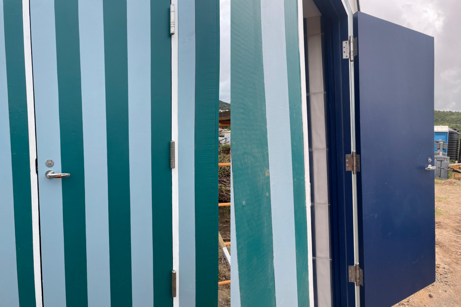 Hold Door Open Hinge Feature | Waterson Closer Hinge