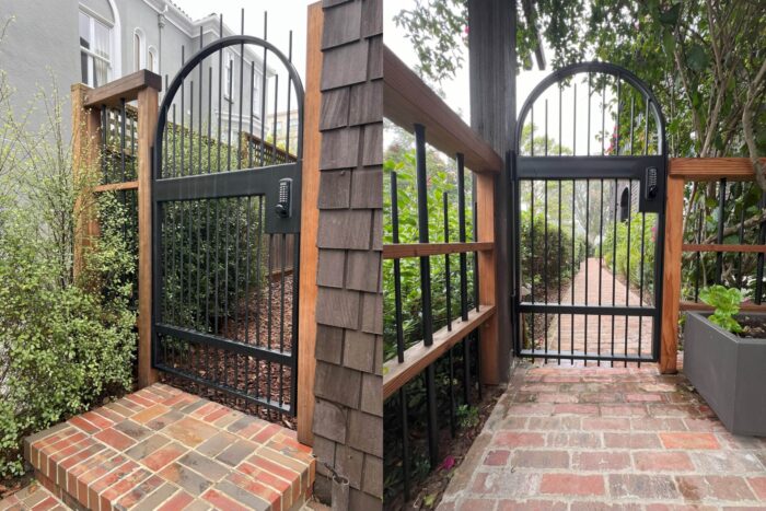 3 Essential Features in a Gate Closer for Chain Link Fence